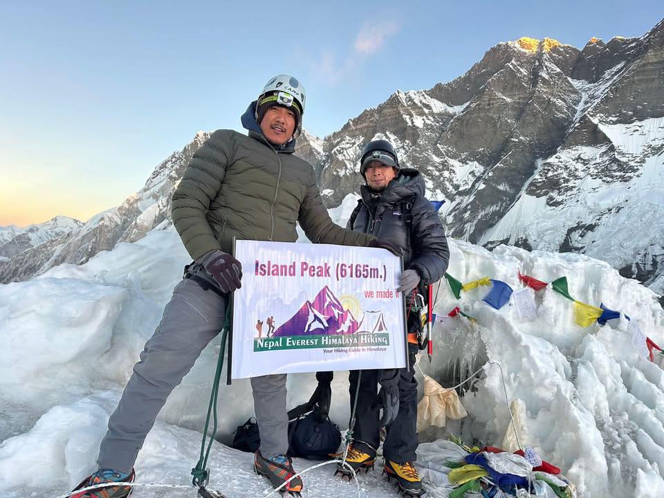Himalayan Sherpa Guides Team for Guided Treks in Nepal